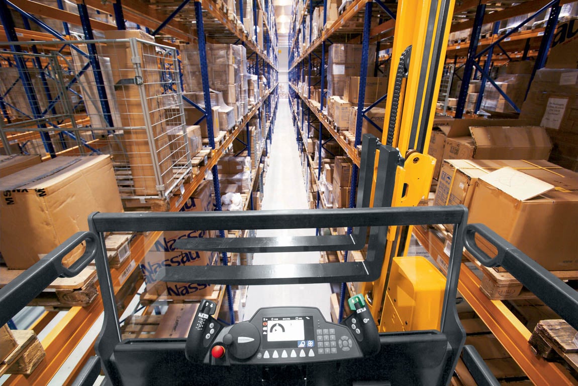The Best Forklifts for Narrow Aisles and Very Narrow Aisles | Equipment ...